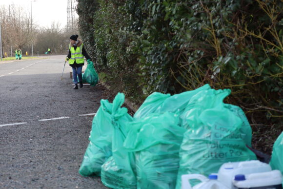 Clean Up at Springfield Business Park - Love Your Chelmsford